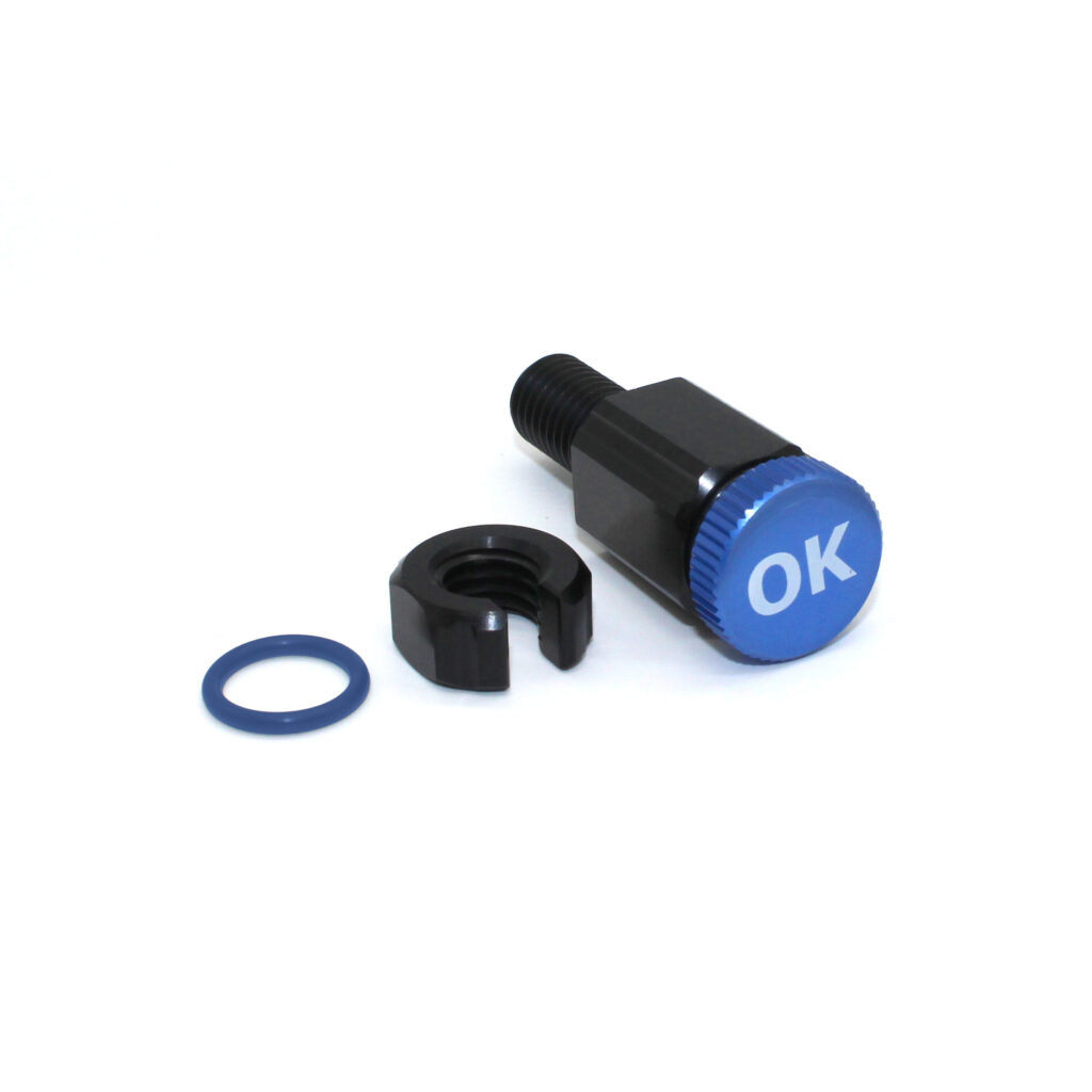 Using the Vacuum Plug and Hand Pump